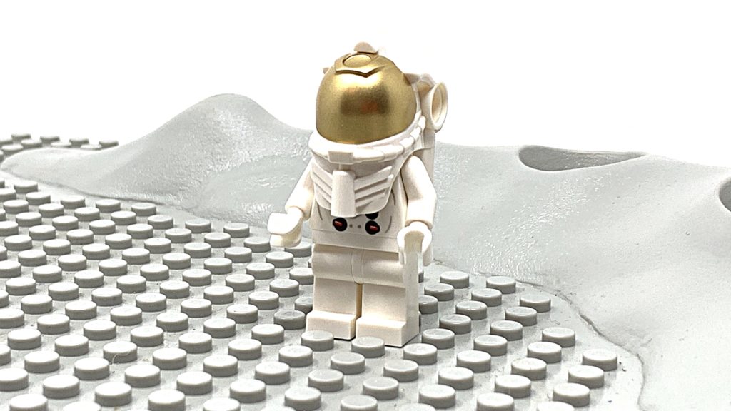 LEGO Lunar Lander: The Eagle Has Been MODed