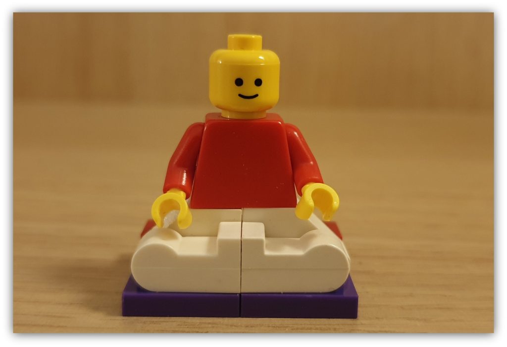 Increasing Movement in your LEGO Minifigures to Spice Up Your Photos