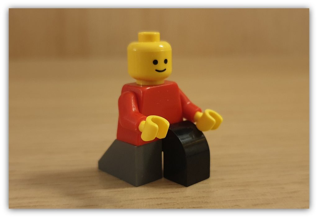 Increasing Movement in your LEGO Minifigures to Spice Up Your Photos